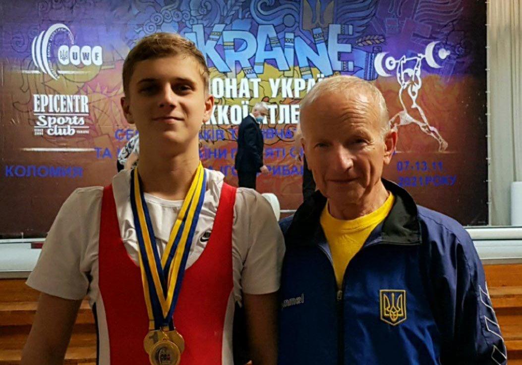 Максим Линник чемпион Украины по тяжелой атлетике среди юношей